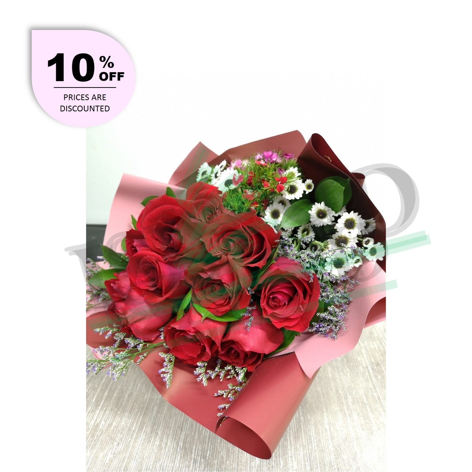 HAND BOUQUET - 12 RED ROSES